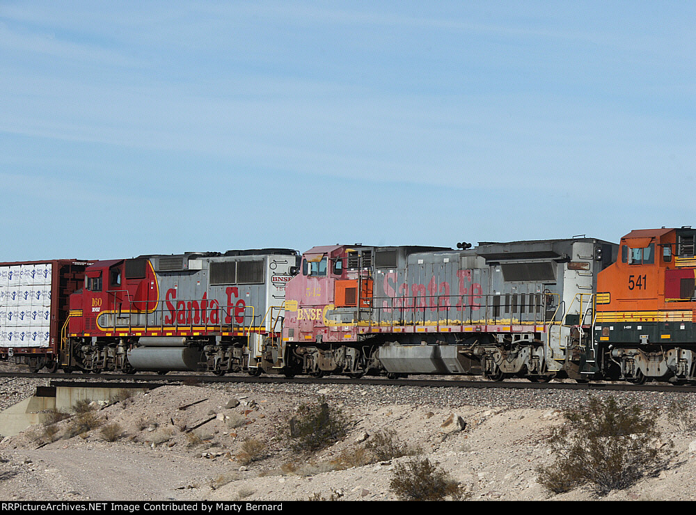 BNSF 542 and 160